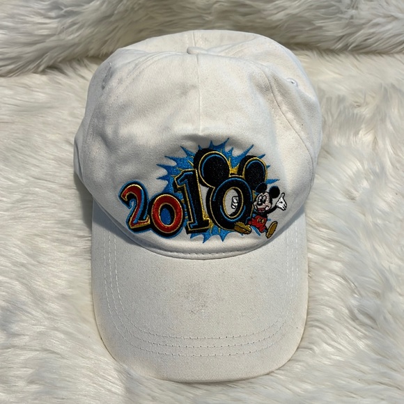 Disney | Accessories | Walt Disney Mickey Mouse 20 Baseball White Cap ...